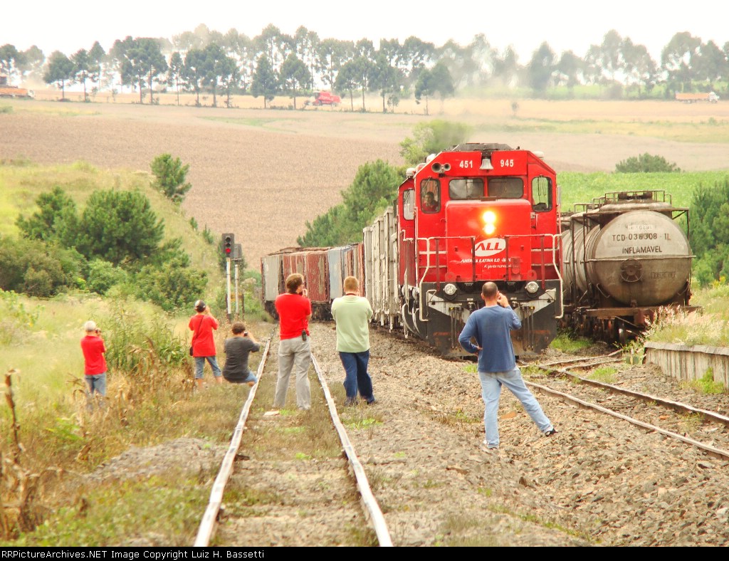 EMD GM SD40-2 9451 (ORIGINAL NUMBER_9451)